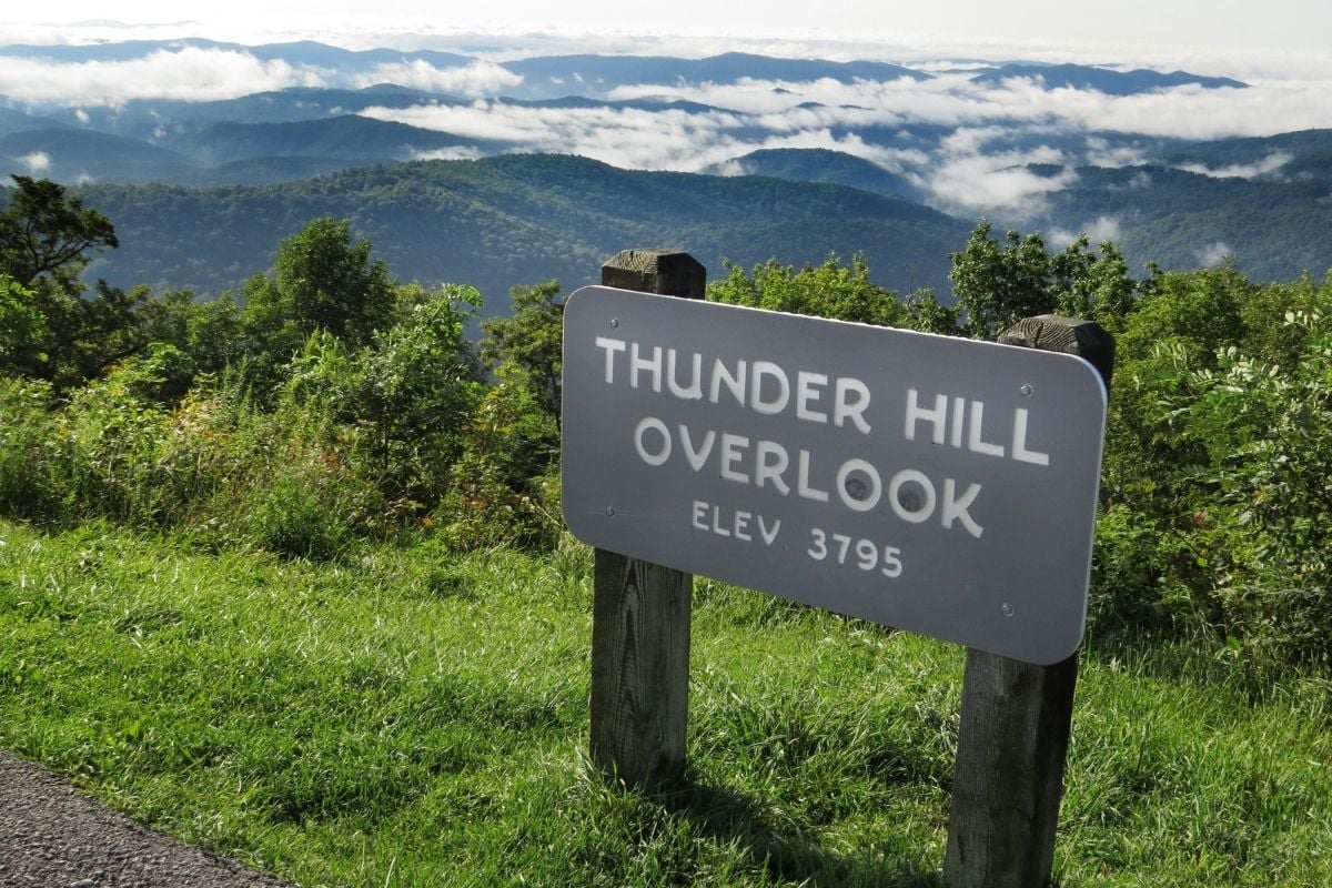 15 Amazing Blue Ridge Sunrise Spots with Mountain Views - Road Trip Roaming