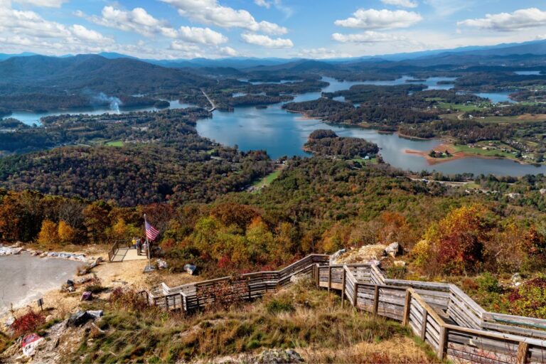 Top 10 Breathtaking Overlooks in the Blue Ridge Mountains - Road Trip ...