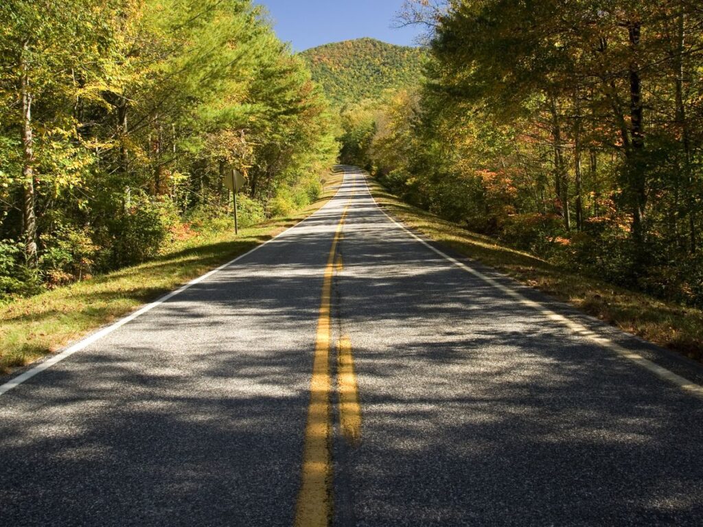 Cross Country Road Trips: 21 Amazing Stops Across the USA