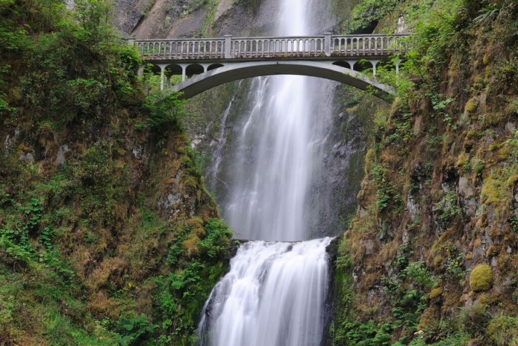 Cross Country Road Trips: 21 Amazing Stops Across the USA