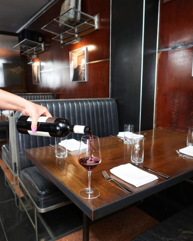 25 Must-Eat Places in Savannah, Georgia: The Ultimate Foodie Guide