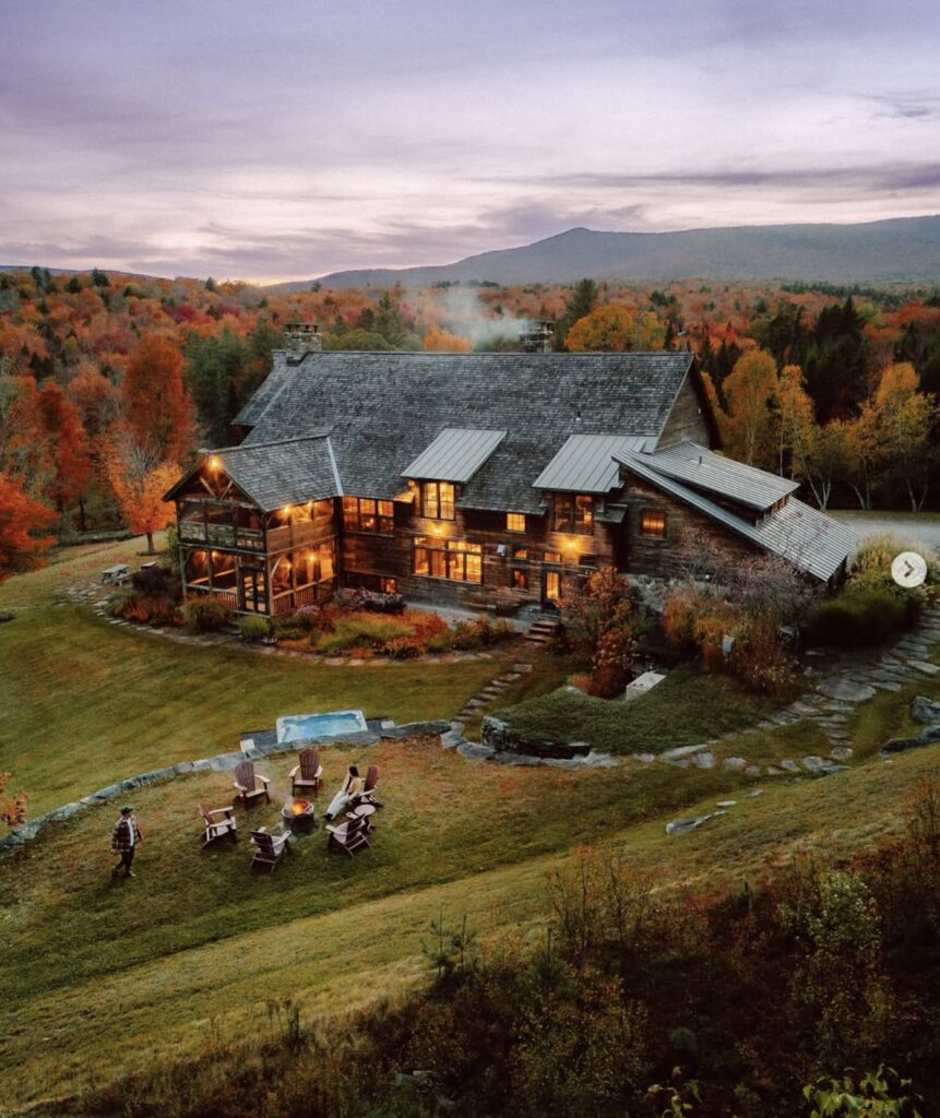 15 Jaw-Dropping Cabins Perfect for a Cozy Weekend Getaway